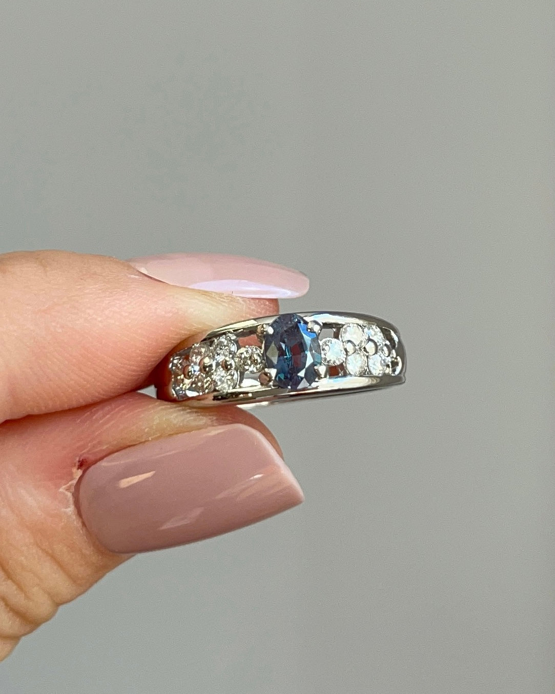 Vintage Classic - Platinum Natural Alexandrite Ring – Safiya Alexandrites